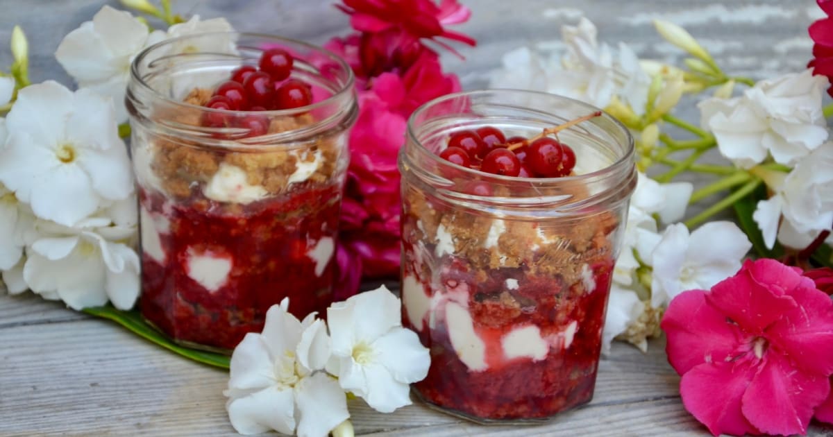 Crumble de fruits rouges au balsamique et crème de mascarpone - Recette ...