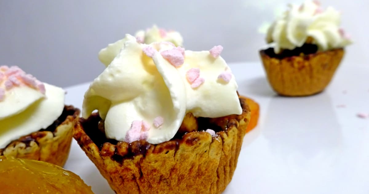 Mini coupelle en gaufre choco garnie de chantilly confiture gingembre ...