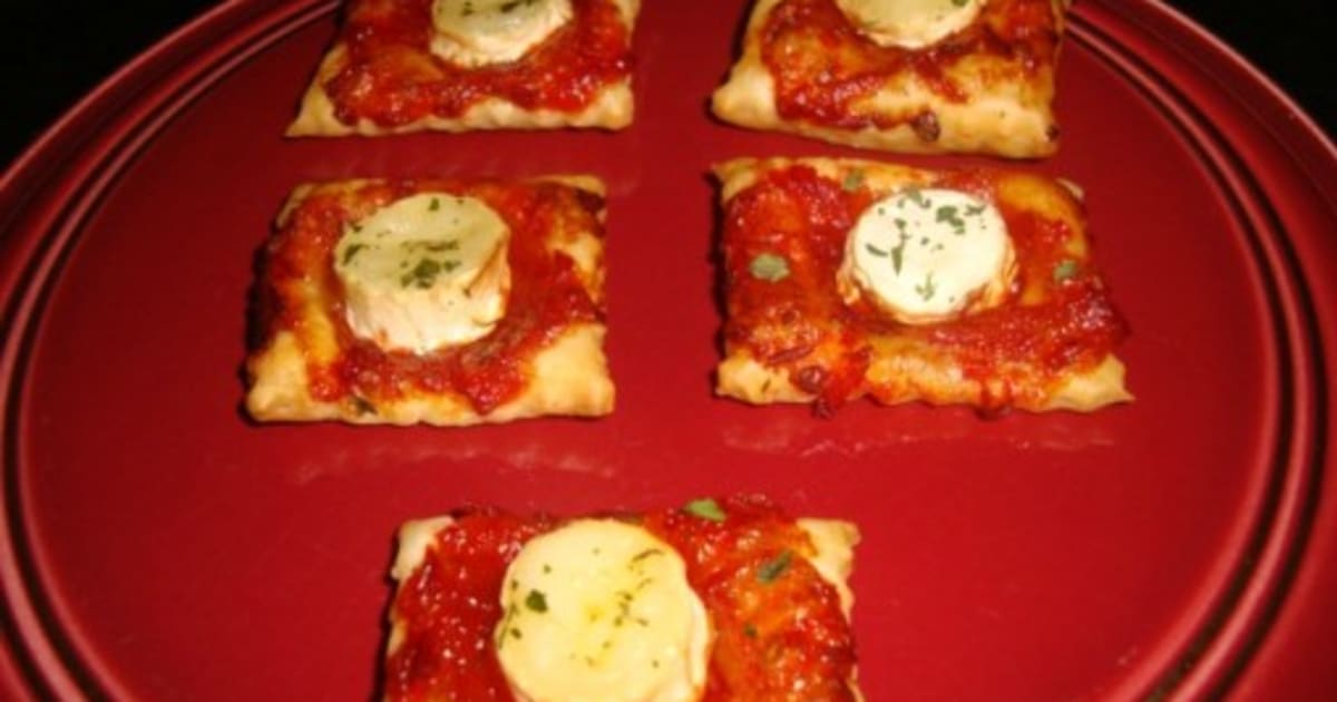 Toasts feuilletés à la confiture de Piments de Cayenne et chèvre ...