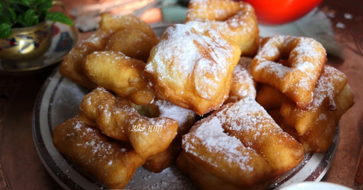 Bugnes ou oreillettes de radinette ou bougnettes - Recette par Zika