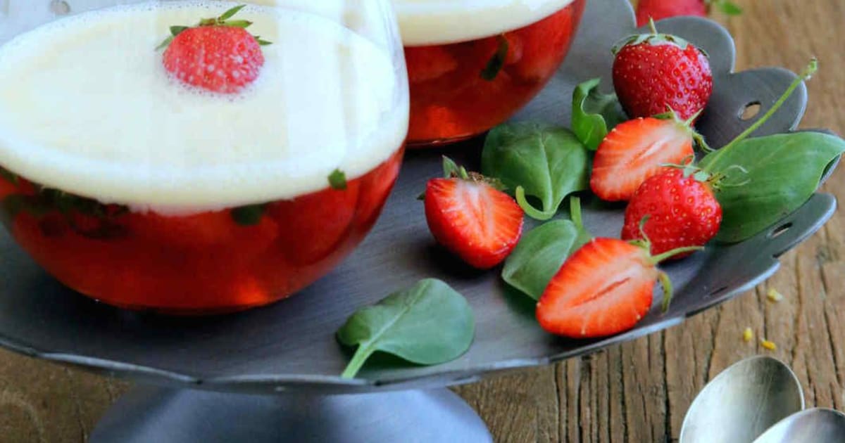 Gelée de fraises et basilic et crème anglaise - Recette par Bistro de Jenna