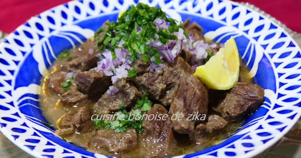 Kbeb à l'agneau - Mijoté de viande à l'oignon et persil, spécialité de ...