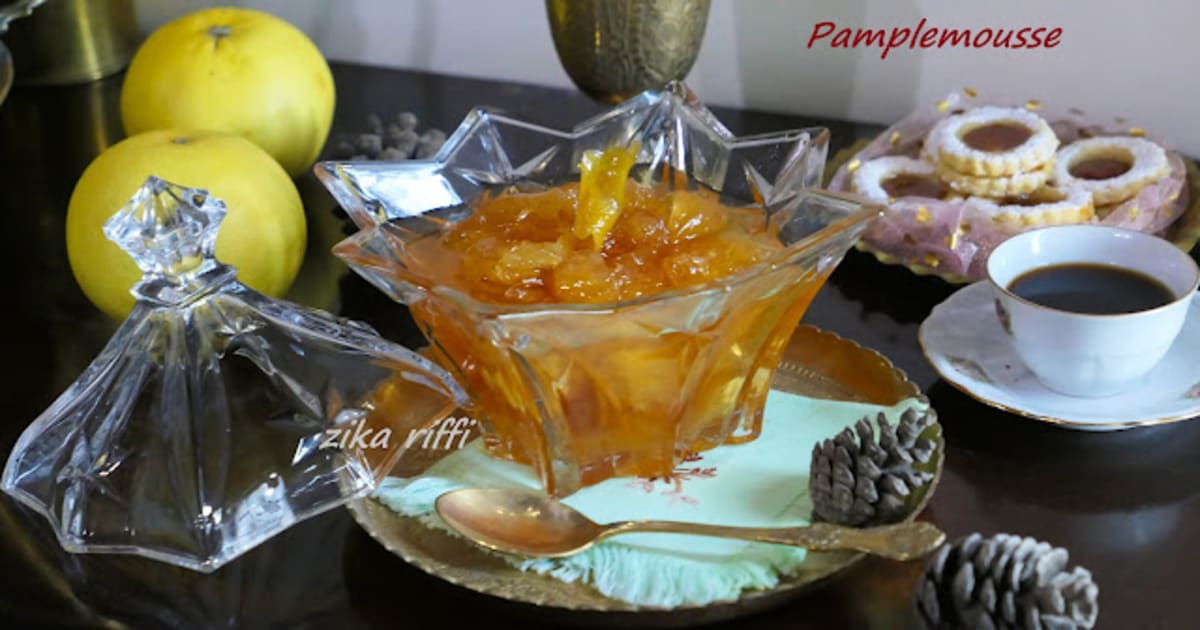 Confiture de pamplemousse jaune pour la dégustation à la cuillère, c'est une tradition ...