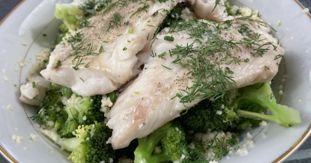 Filets de merlu, petits pois et brocolis - Recette par Monbeaupoisson
