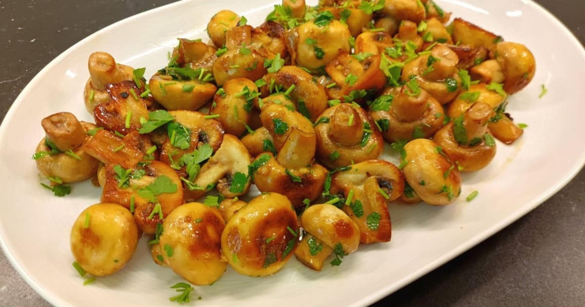 Champignons sautés, ail et persil - Recette en vidéo - Recette par ...