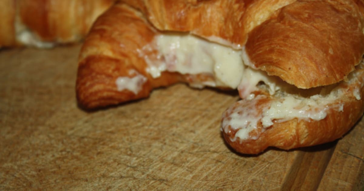 Croissant béchamel chèvre - Recette par Les délices de Letiss