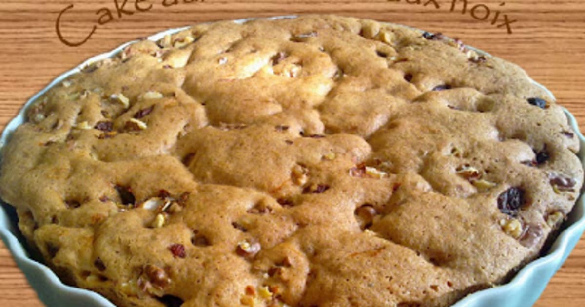 Cake aux dattes et aux noix - Recette par Les délices de Naïma