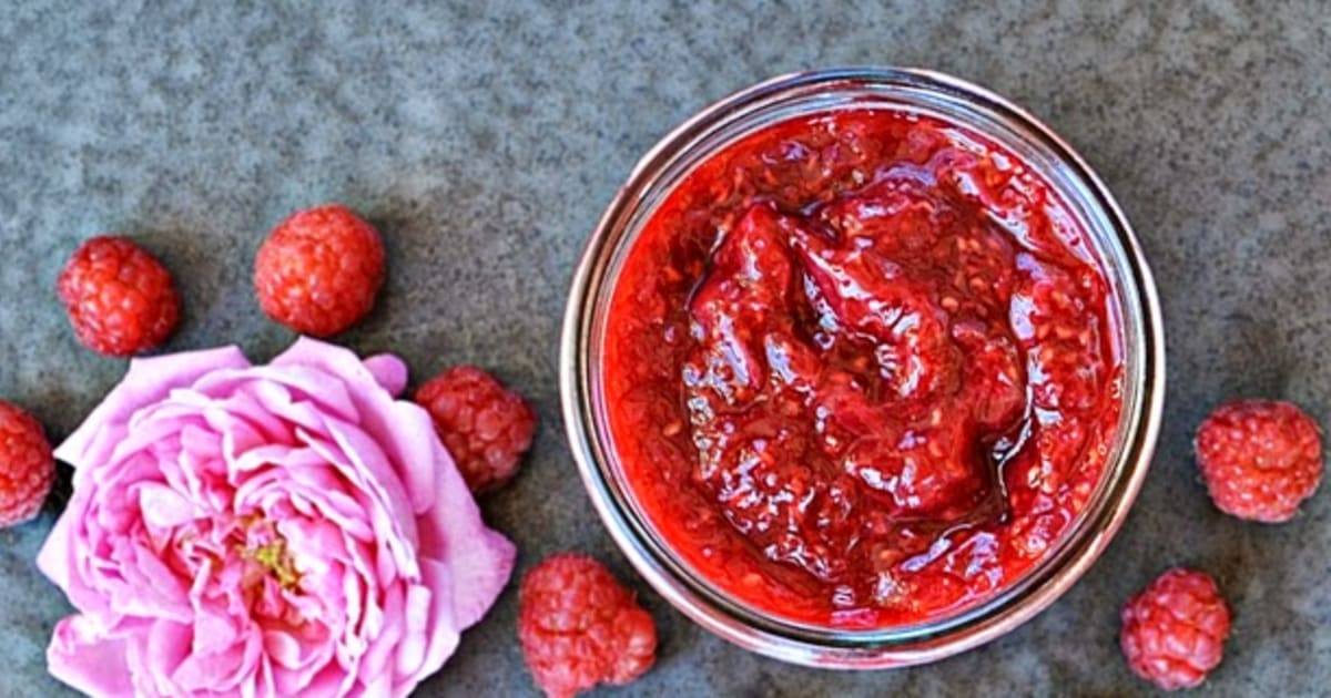 Confiture framboises et pétales de roses de Damas - Recette par Isabelle
