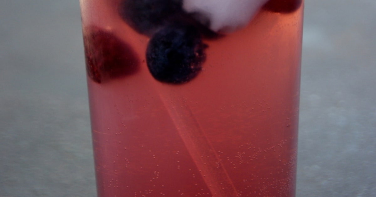 Boisson rafraichissante aux fruits rouges - Recette par La p'tite ...