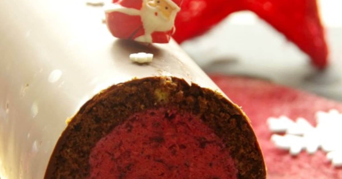 Bûche de Noël fruits rouges et chocolat - Recette par Le blog de Novice ...