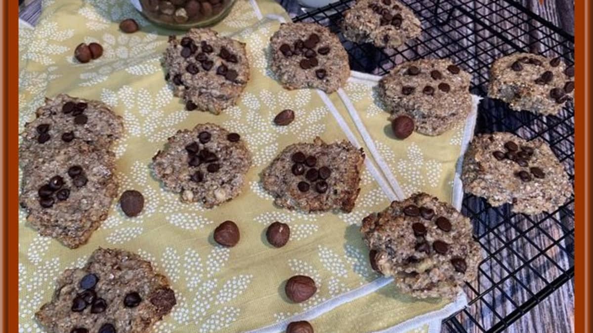 Cookies allégés à la banane, avoine et noisettes - Recette par Oh la ...