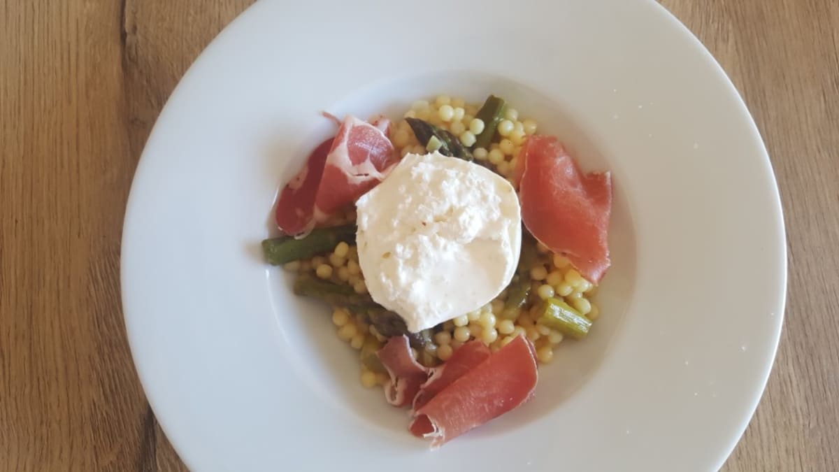 Risotto de pâtes perle, asperges et fromage burrata ️ - Recette par ...