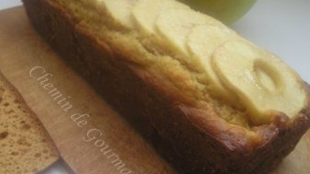 La recette du cake au pommes et pain d'épices - Recette par Chemin de ...