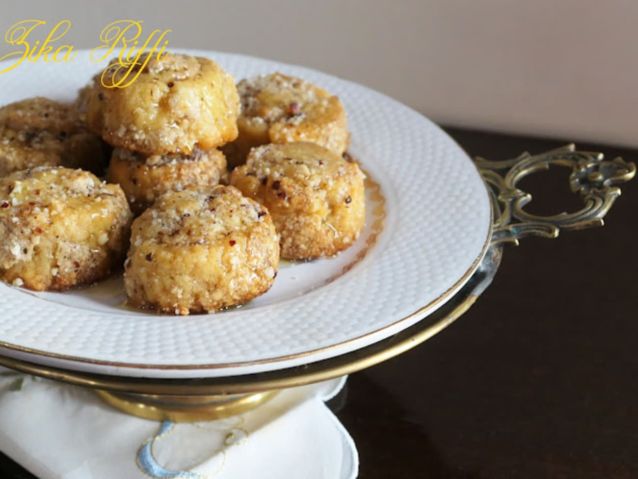 Gâteaux algériens aux amandes, aux fleurs d'orangers, et au miel ...