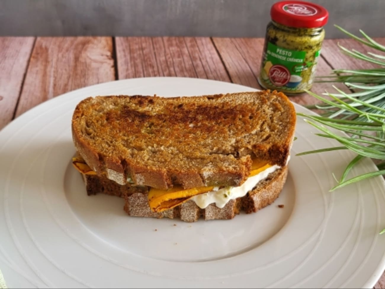 Croque veggie cheese : un croque-monsieur végétarien à la courgette et ...