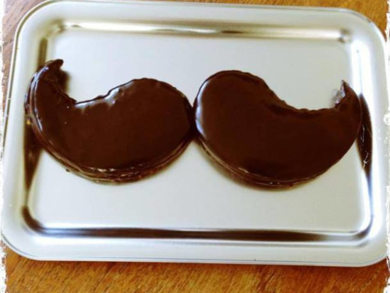 Le gâteau moustache - Recette par Cookerei by Salomé