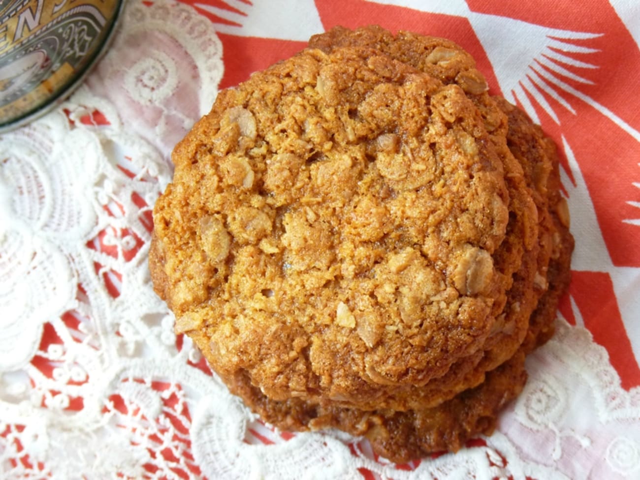 Biscuits aux flocons d'épeautre de Donna Hay - Recette par Encore une ...