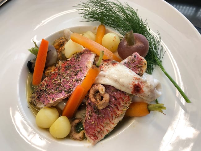 Nage de poissons safranée - Recette de nage de poisson comme un pot-au ...