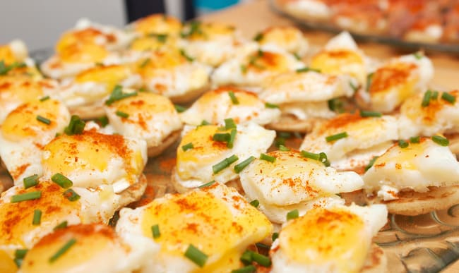 Le plein de recettes faciles et créatives de canapés pour vos apéritifs ...