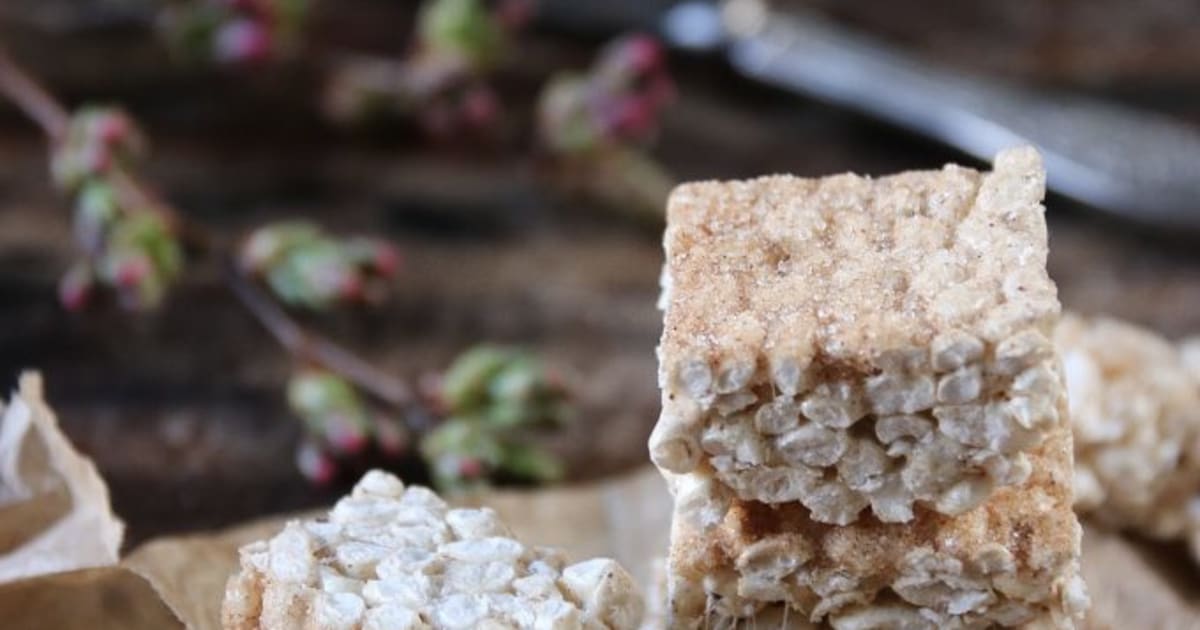 NO-BAKE PUFFAT RIS OCH MARSHMALLOW BARS MED BRYNT SMÖR - Recipe ...