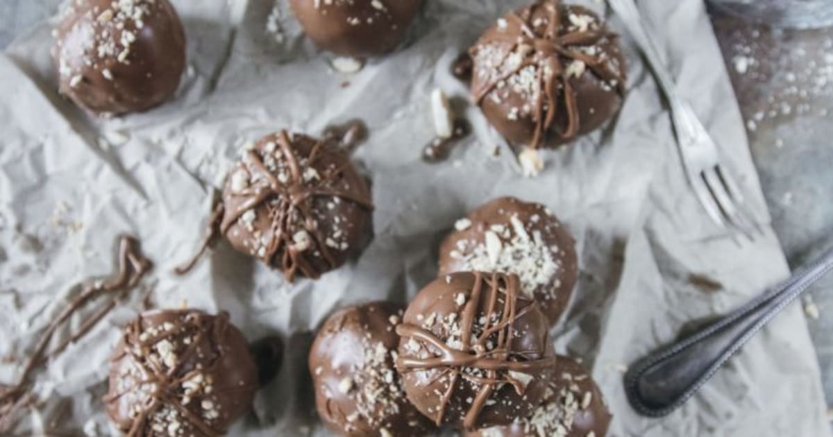 JORDNÖTSSMÖRBOLLAR MED PUFFAT RIS - Recipe - Simona Muntean