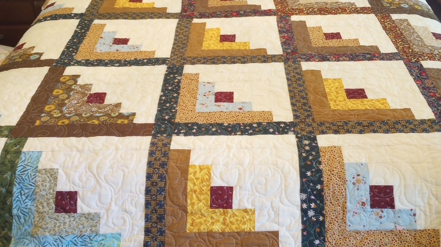 Handmade Log Cabin Quilt Auction