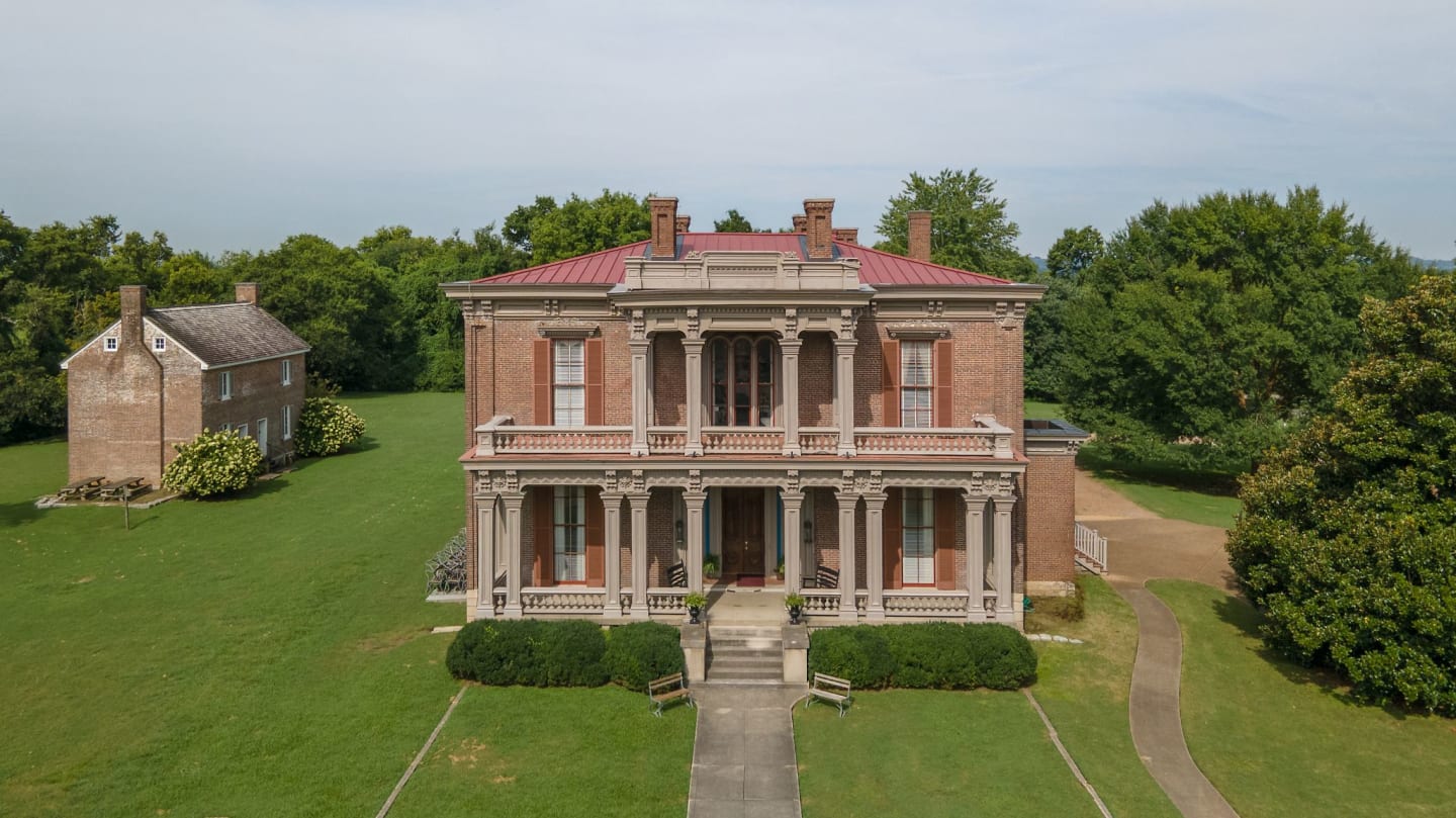 Two Rivers Educational Programs and Private Tours
