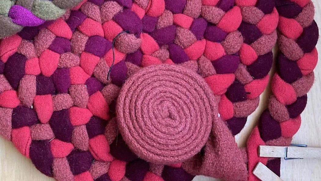 BRAIDED WOOL RUGMAKING CLASS