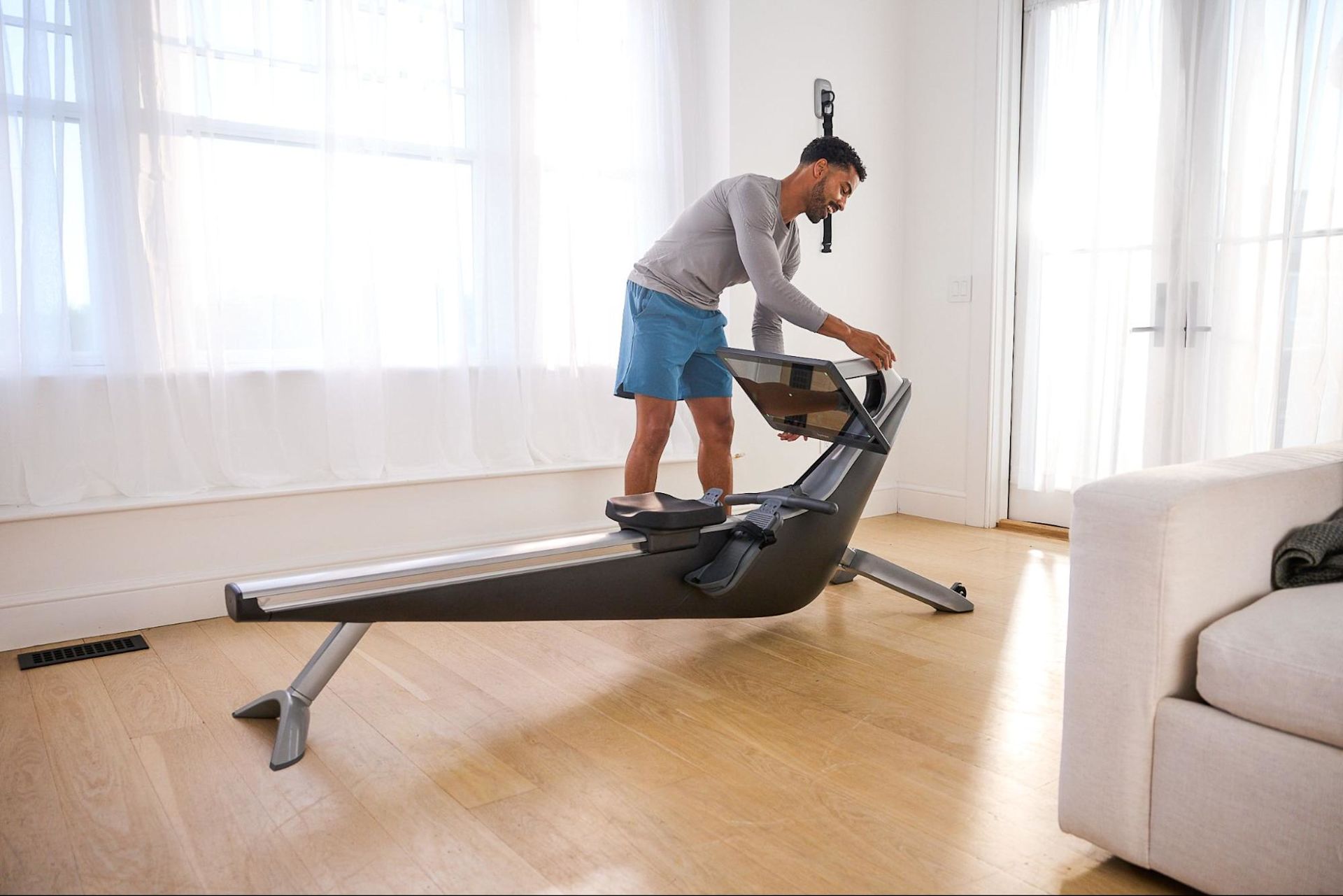 How to Set up a Rowing Machine for Optimal Performance & Comfort | Hydrow