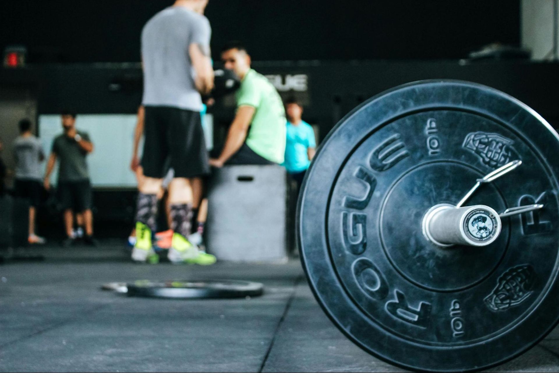 What’s the Difference Between Strength Training and Weightlifting? | Hydrow