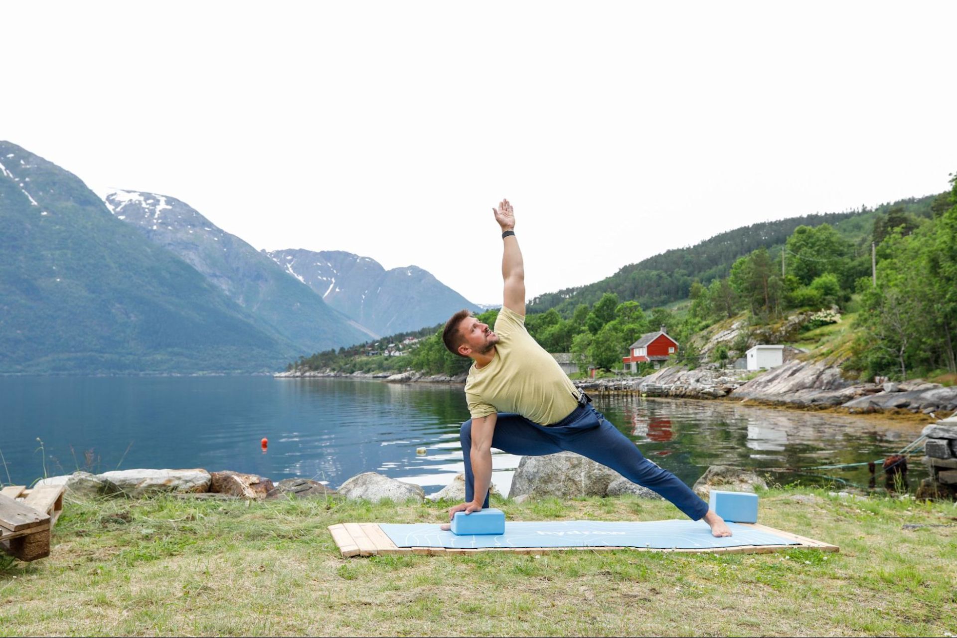 How to Use Yoga Blocks: Key Benefits and 15 Amazing Yoga Block Poses to ...