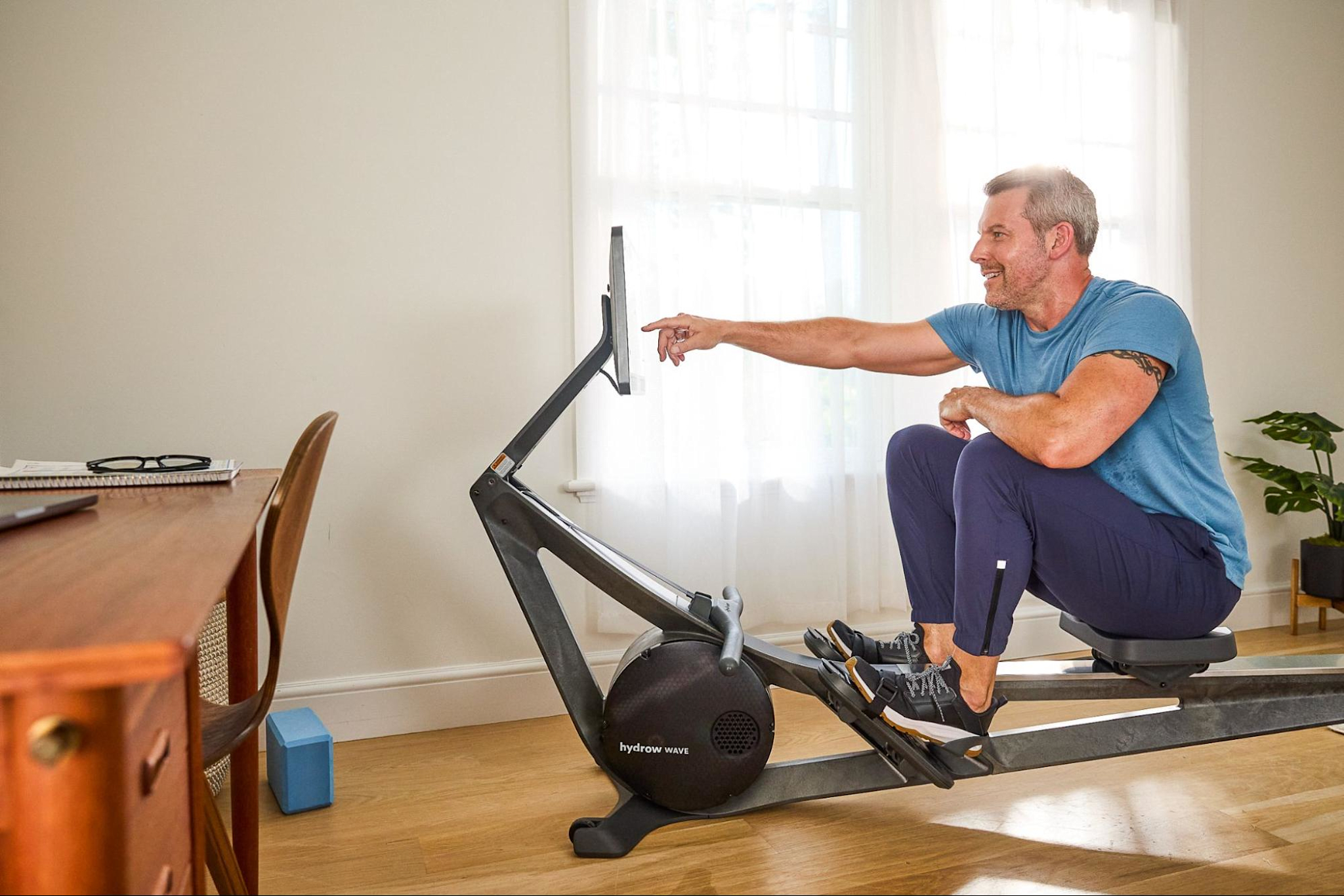 Hydrow Pro vs. Hydrow Wave: What Is the Difference, and Rower Is Right ...