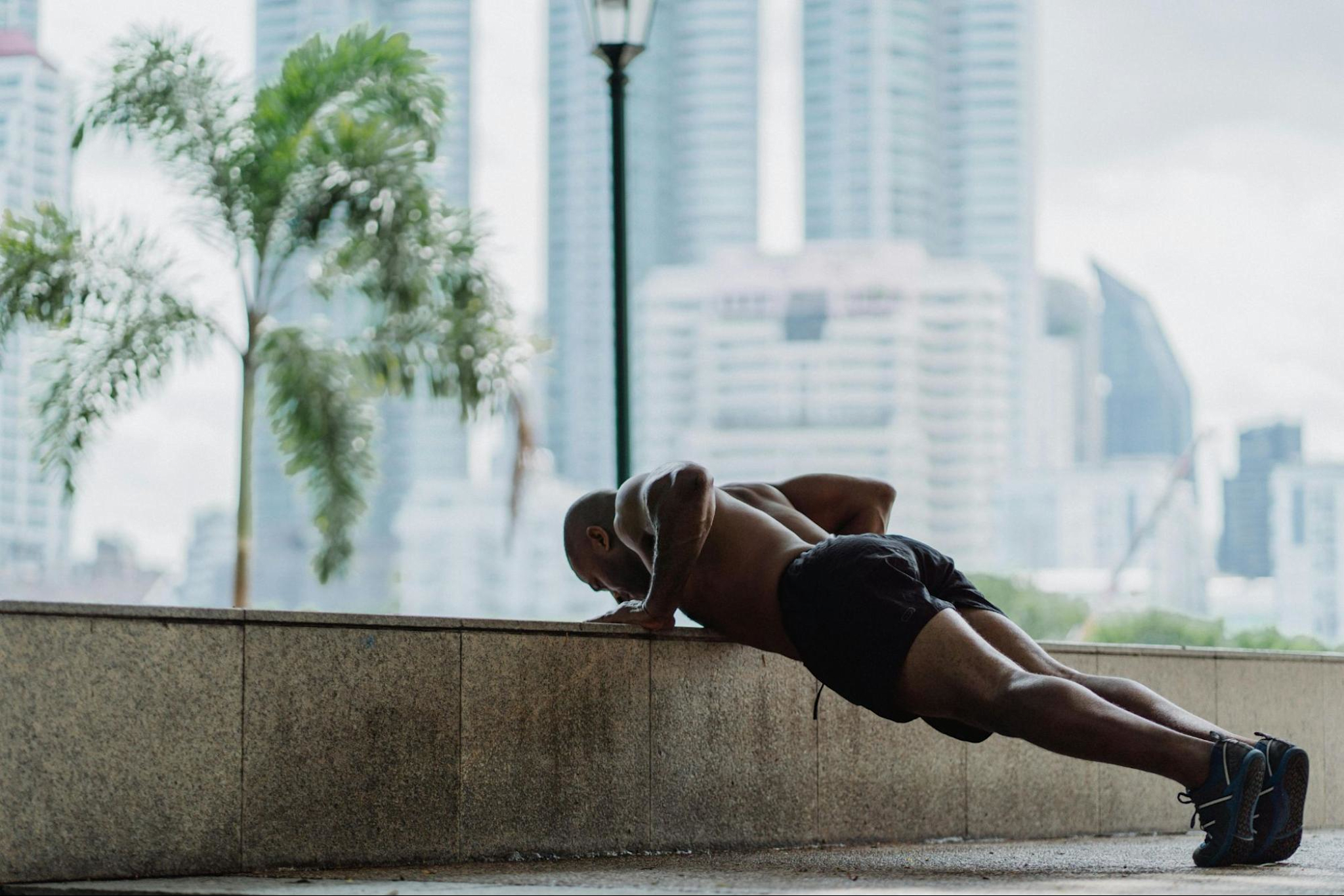 The 8 Best Triceps Workouts to Build Muscle and Strength | Hydrow