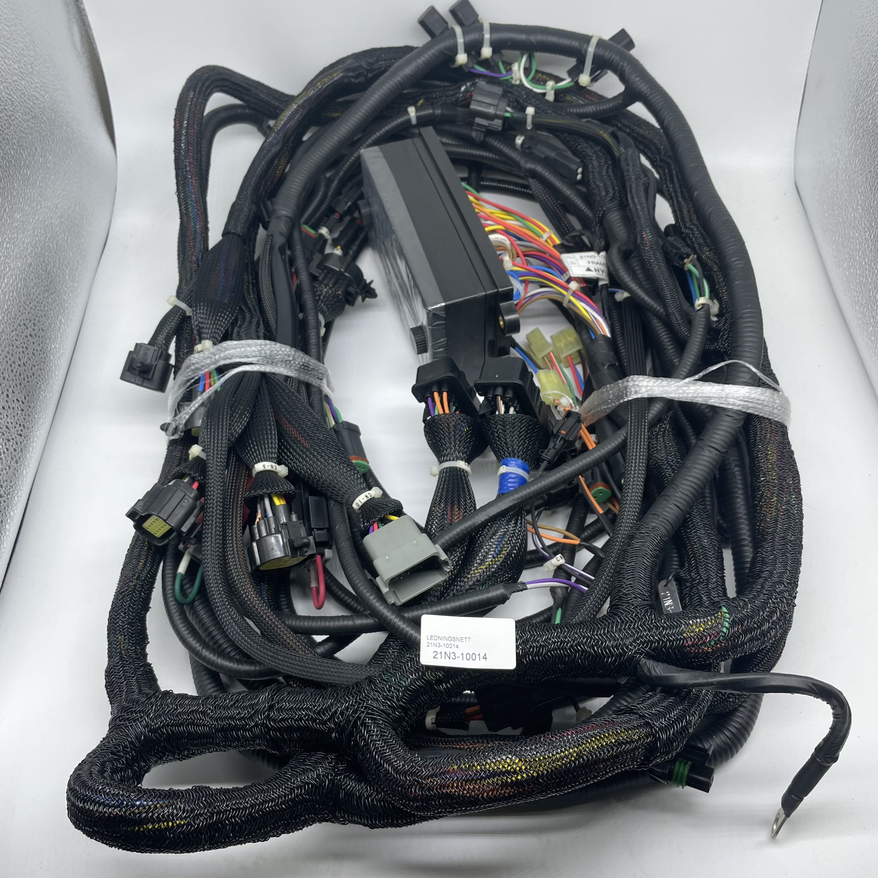 LEDNINGSNETT -- Hymax AS