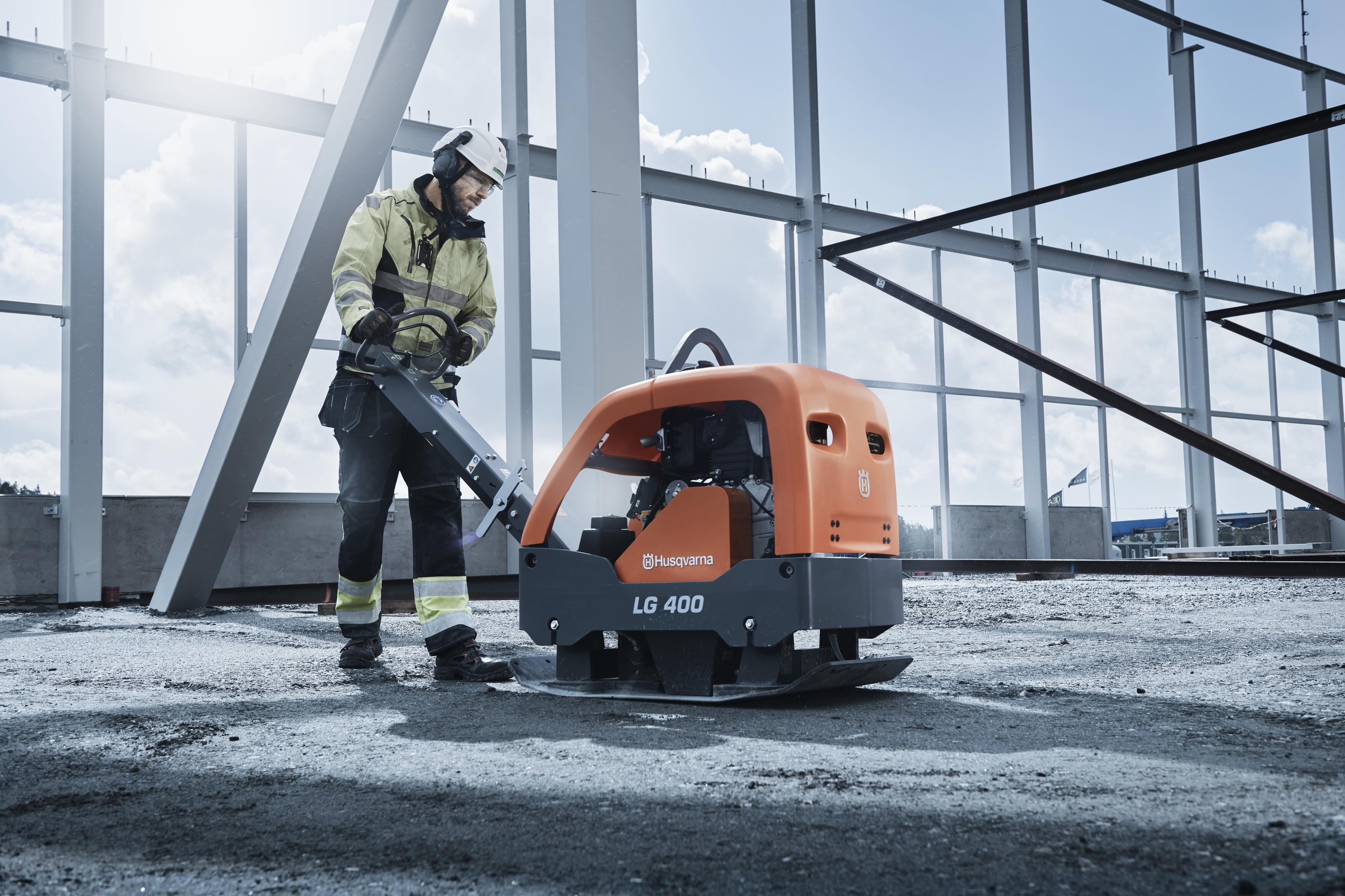 HUSQVARNA COMPACTORS LG400 LOMBARDINI -- Hymax AS