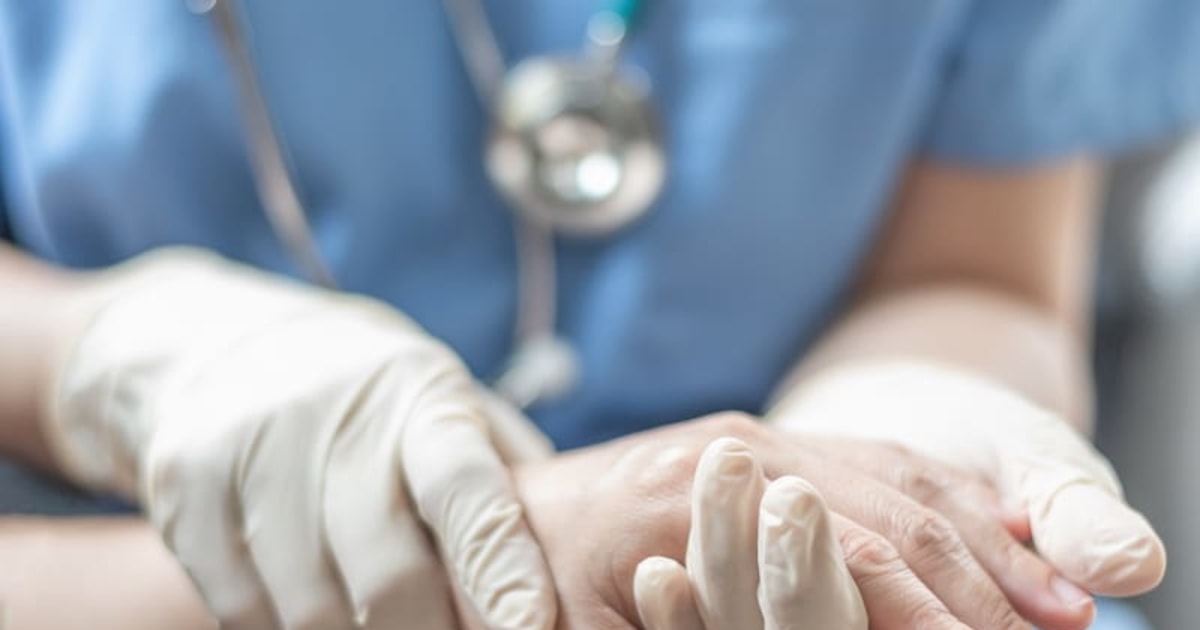Emergency Cesarean Sections: What Are The Complications And Risks ...