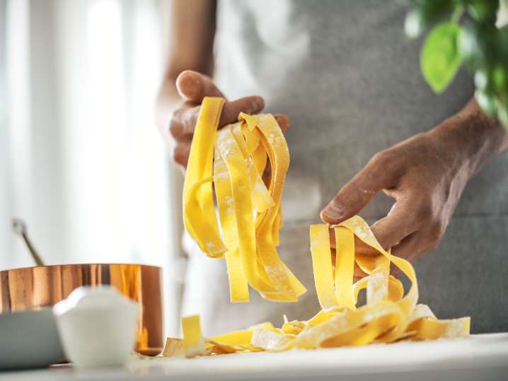 Cooking Class - Pasta With Fresh Peapods - Chicago | Classpop!
