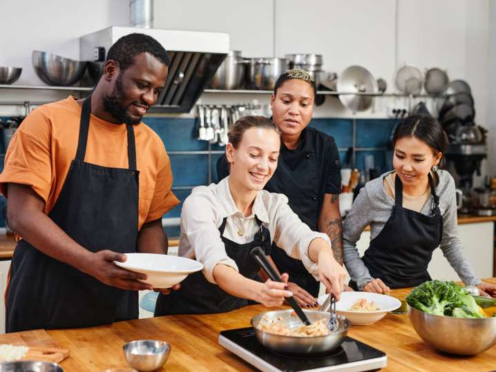 Team Building Activity - Prime Pasta Contest - Vancouver | Classpop!