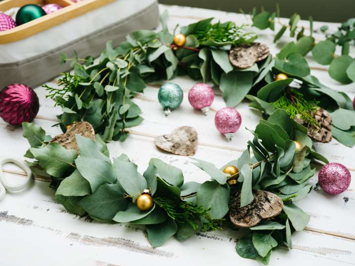 Art Class - Aromatic Wreath Weaving - Houston | Classpop!
