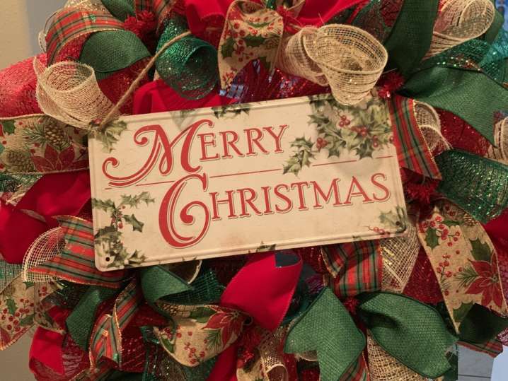 Paint and Sip - DIY - Merry Christmas Wreath Making Class - Chicago ...