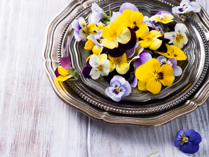 Virtual Flower Arranging Class - A Guide to Cooking With Edible Flowers ...