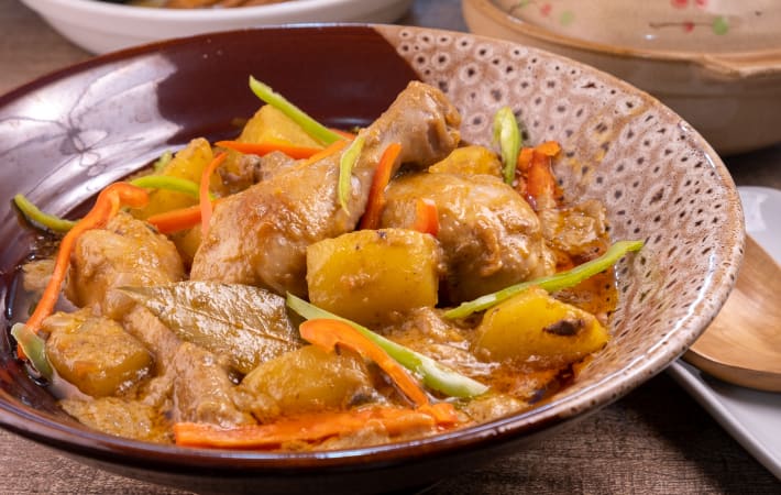 Chicken Massaman Curry Recipe | Cozymeal