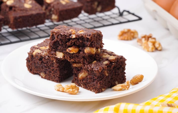 Walnut Brownies Recipe | Cozymeal