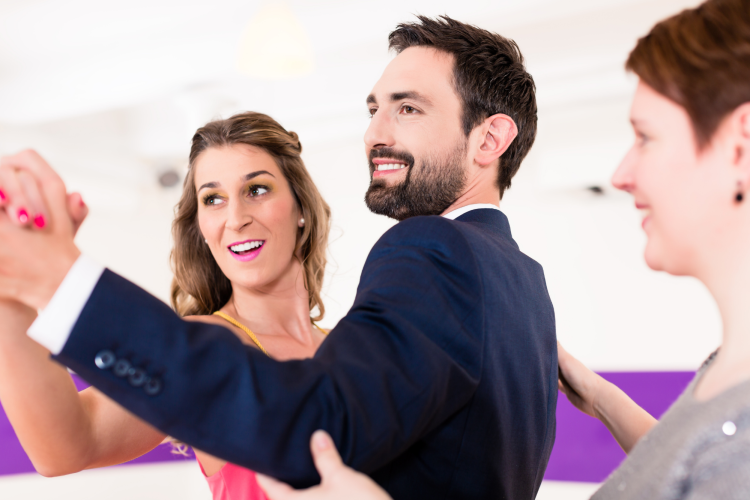 How to Waltz for Beginners | 2026 Dancer’s Guide | Classpop!