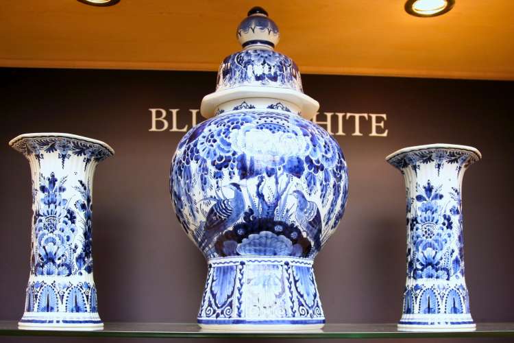 Valuable Pottery Marks | Guide for 2025 | Classpop!