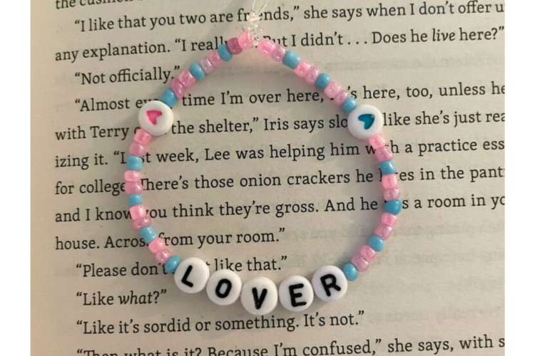 Taylor Swift Friendship Bracelet Ideas | 101 Best in 2025 | Classpop!