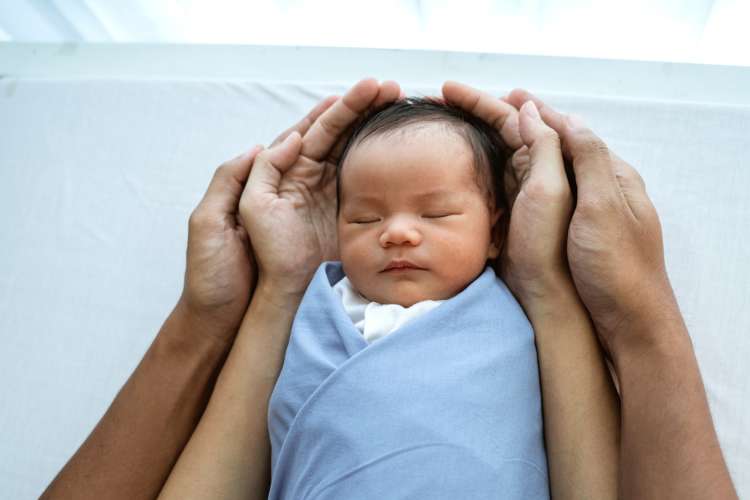 Newborn Photography Ideas | Top Tips in 2025 | Classpop!