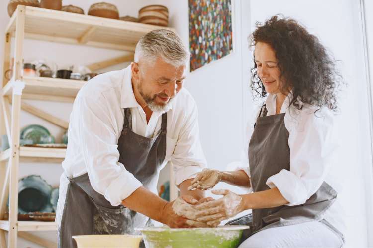 Anniversary Gifts for Parents | 67 Unique Ideas | Classpop!