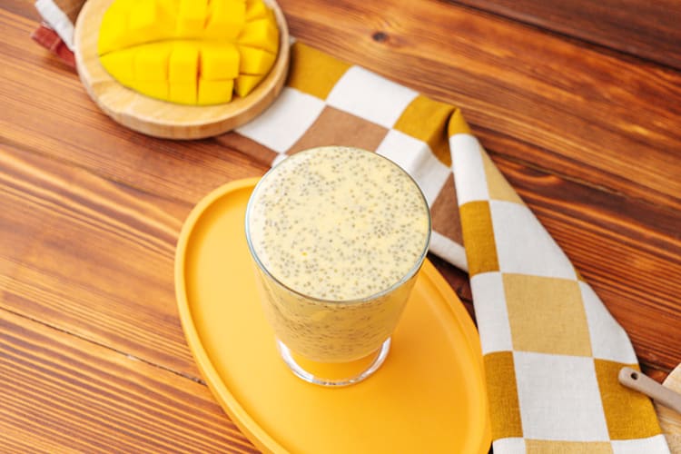 How to Make a Smoothie | A Complete Guide to Making Smoothies | Cozymeal