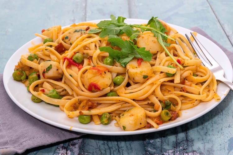 Linguine vs. Spaghetti | Guide for 2026 | Cozymeal